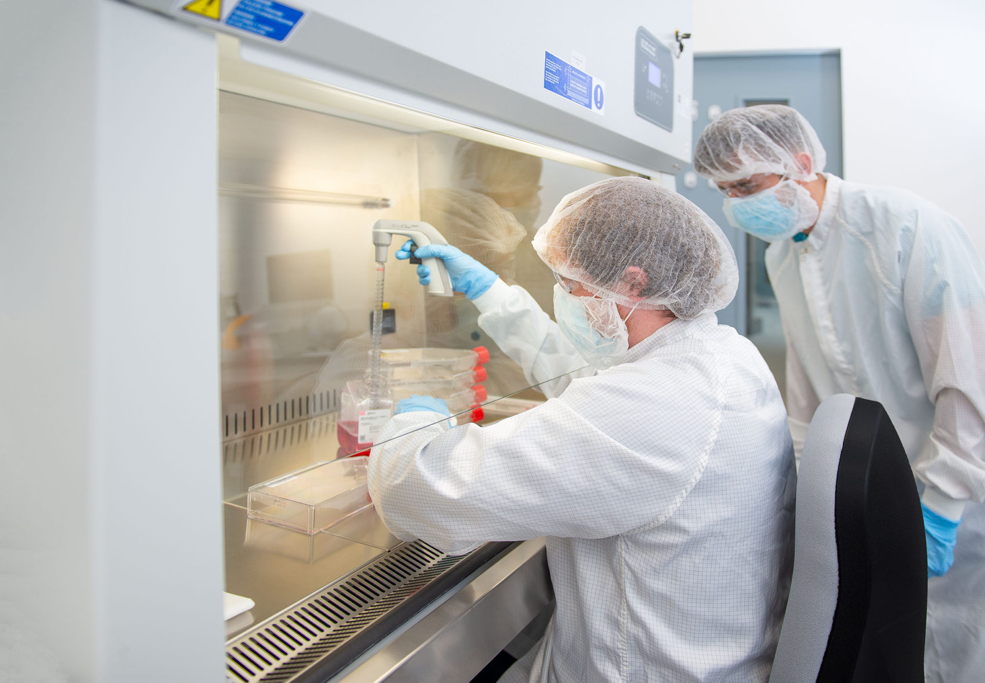 Cell and Gene Therapy CDMO Services | GMP Sterile Manufacturing in Europe